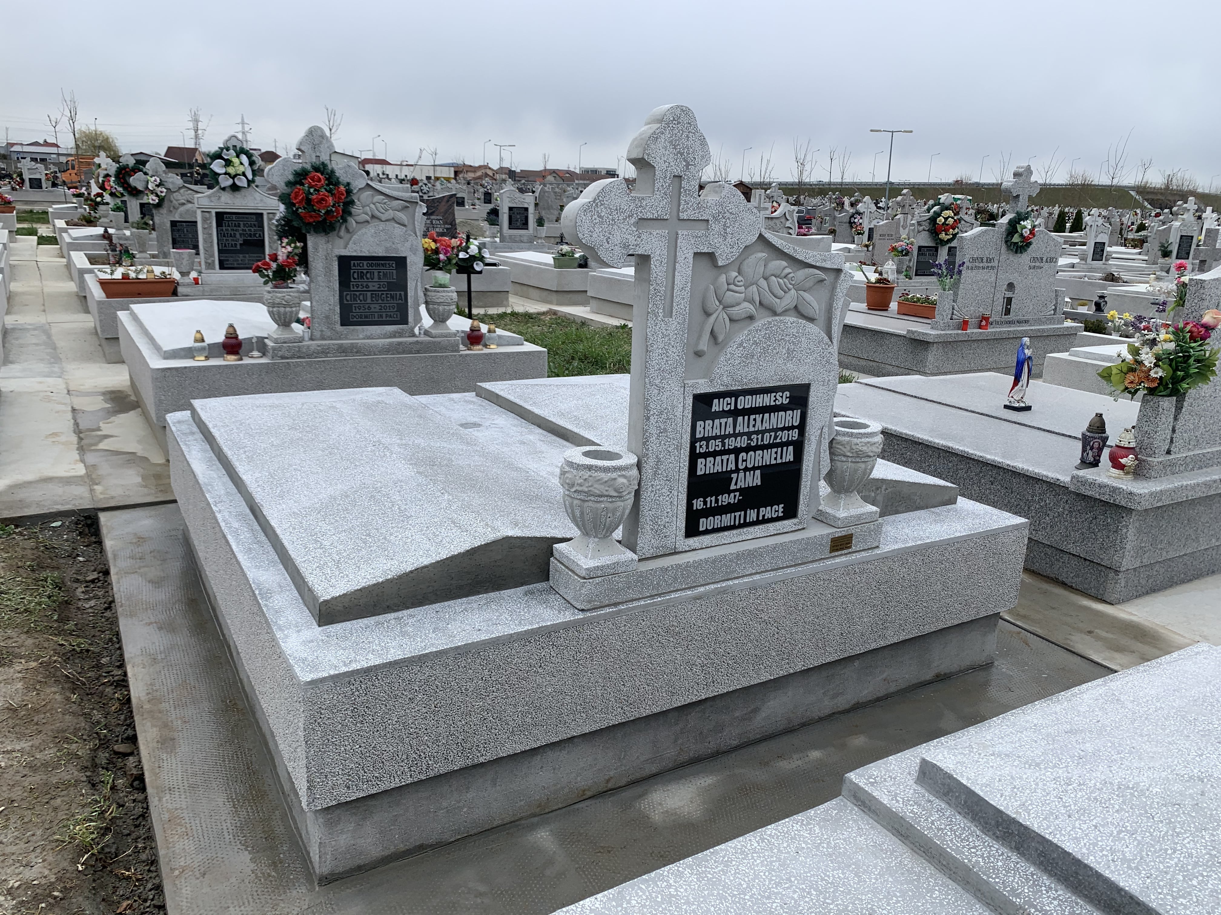 Monumente Funerare - Marble & Granite ART